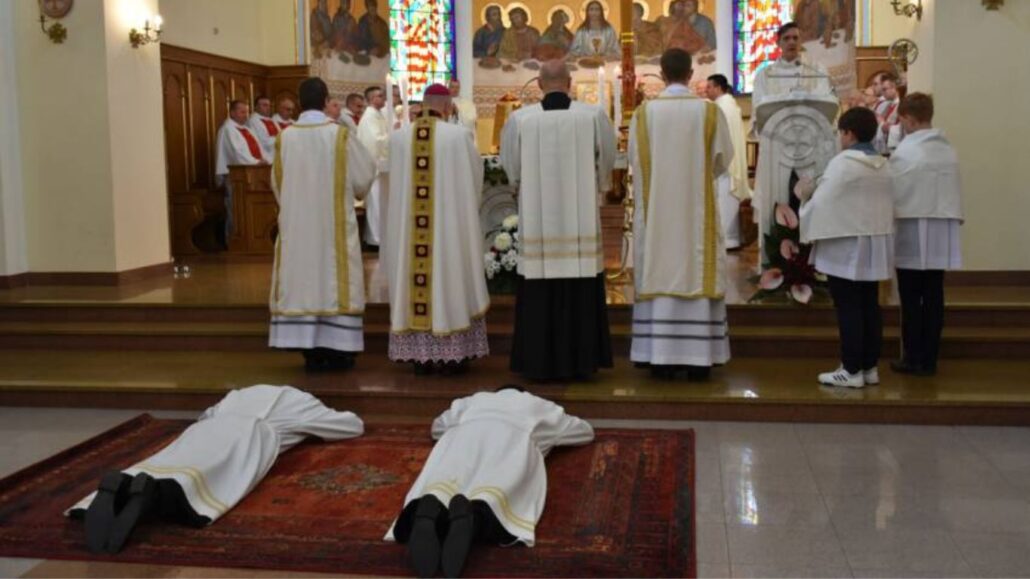Nowi diakoni w polskich diecezjach. „Nie ma piękniejszego powołania ...