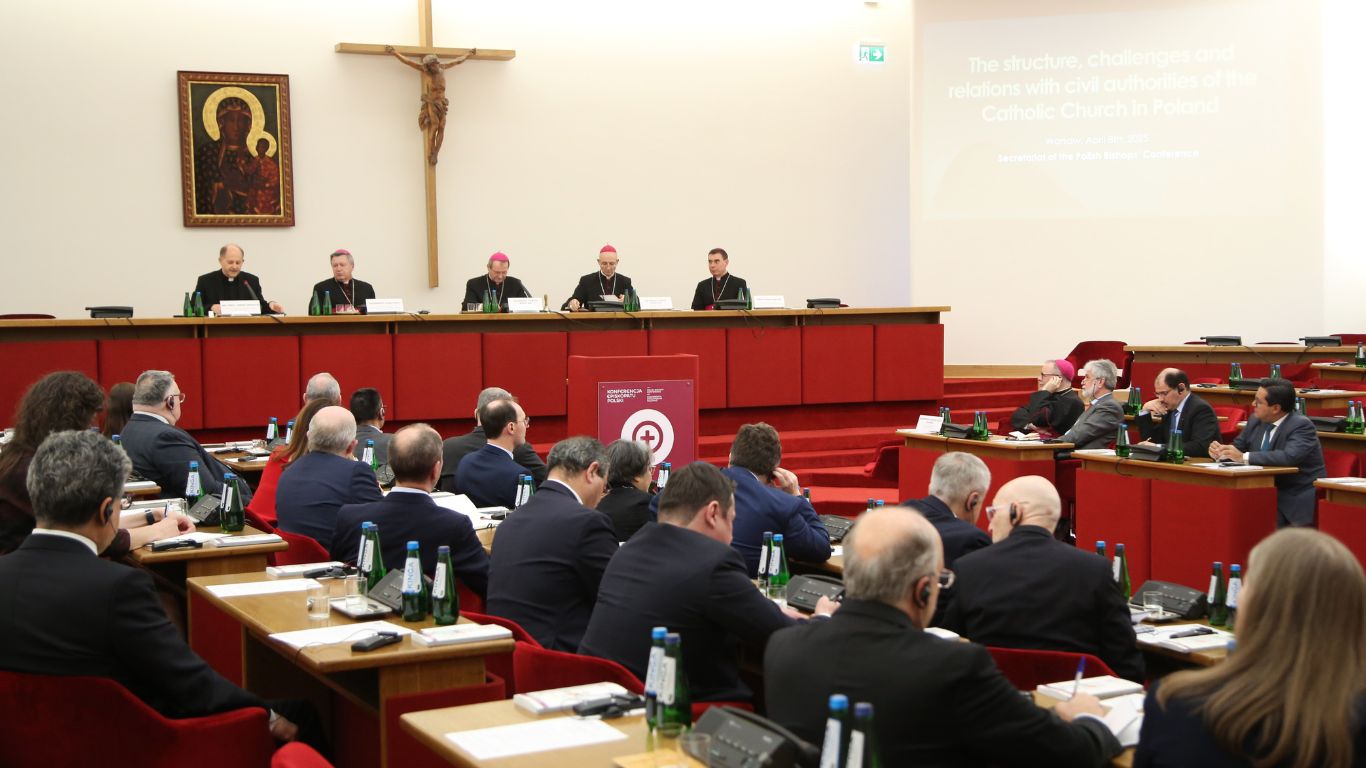 Episkopat spotkał się z korpusem dyplomatycznym. W centrum uwagi ...